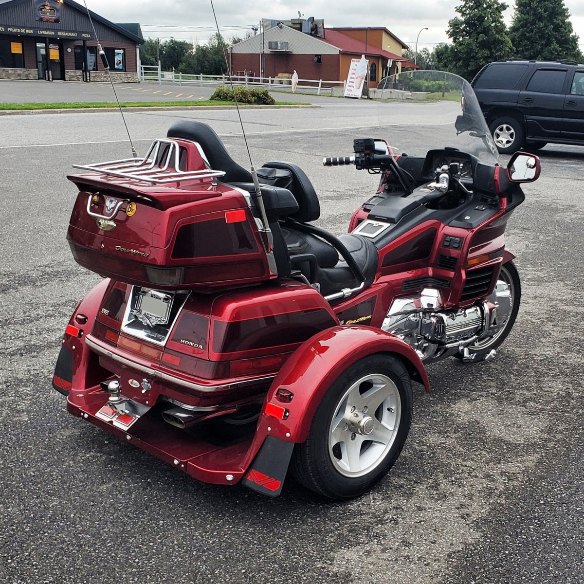 Goldwing GL1500 rouge 3 roues – ZEEL DESIGN