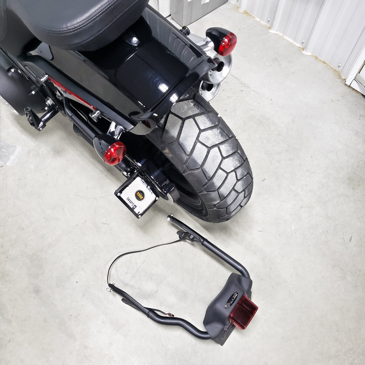 HARLEY FAT BOB - Side mount license plate bracket 8"x5" - Bolt-on ...